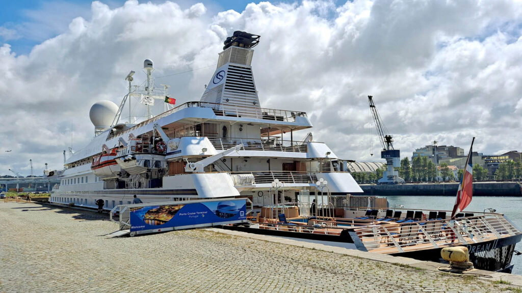 Porto de Leixões recebeu dois navios de cruzeiro, SeaDream em escala ...